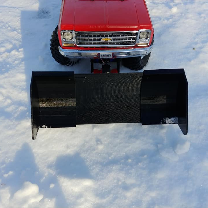 3D Printable DBM RC M08E SNOW PLOW by Maxime Bordeleau