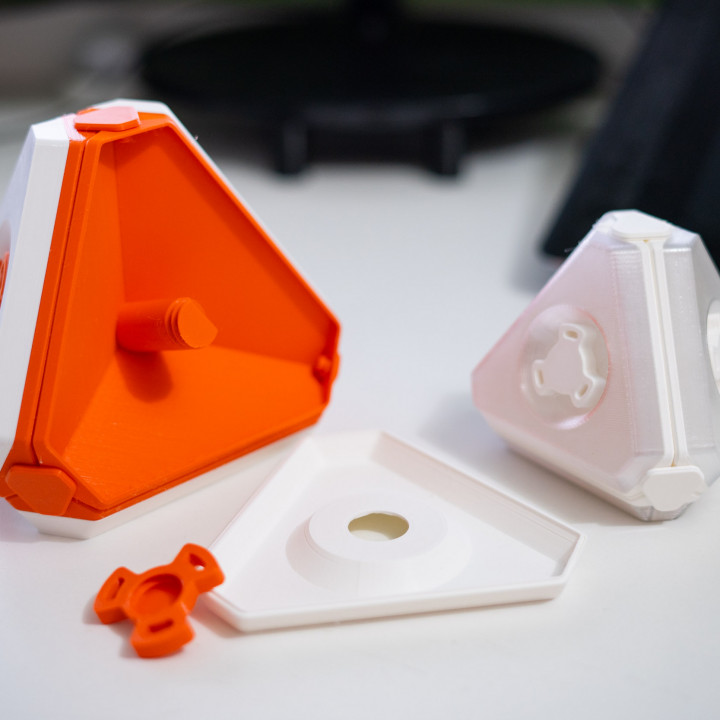 3D Printable Futuristic Box Container 4 in 1 by Henrique Natalino