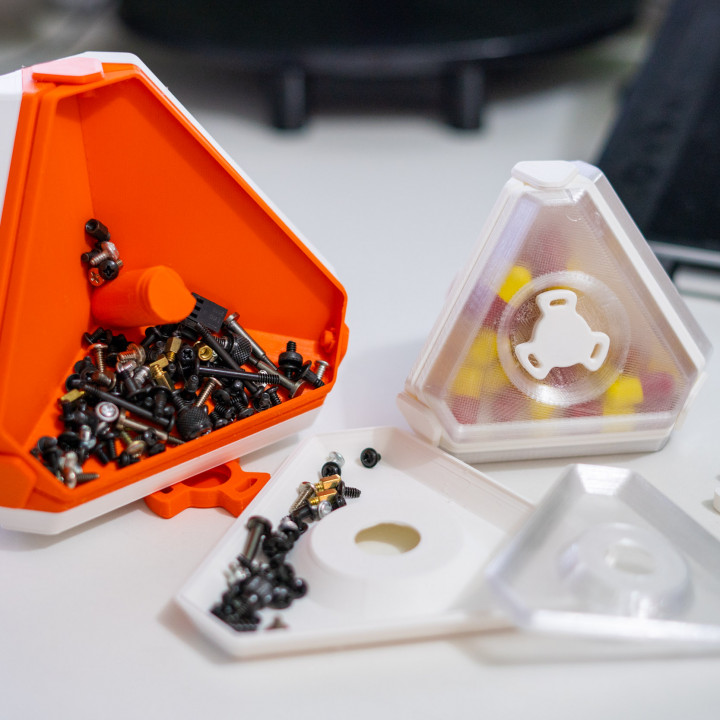 3D Printable Futuristic Box Container 4 in 1 by Henrique Natalino