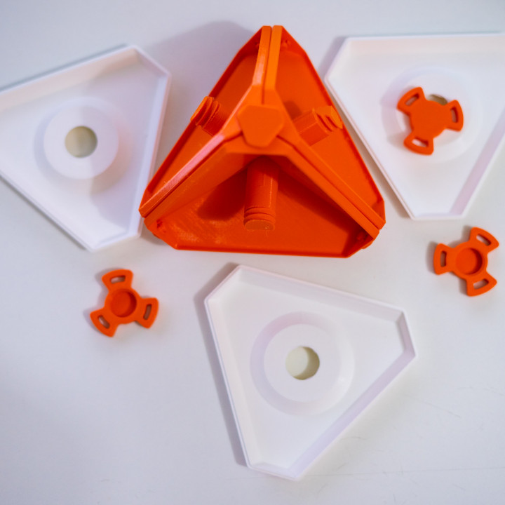 3D Printable Futuristic Box Container 4 in 1 by Henrique Natalino