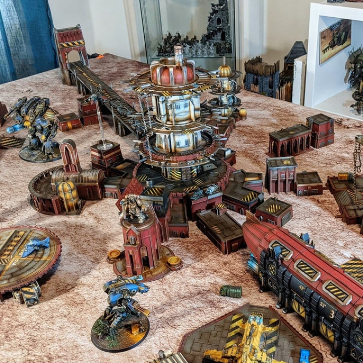 3D Printable Hive city Tower- 8mm scale by Bishok