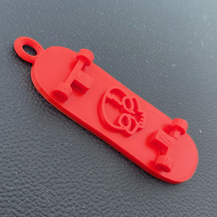 3D Printable skateboard keychain by Wayne