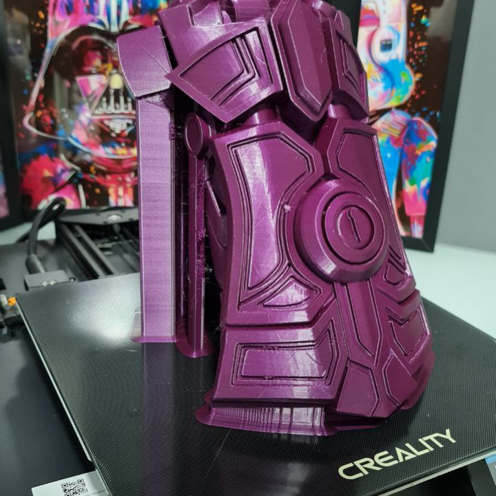 3D Printable Vi Gloves Gauntlet from Arcane League of Legends by Leandro
