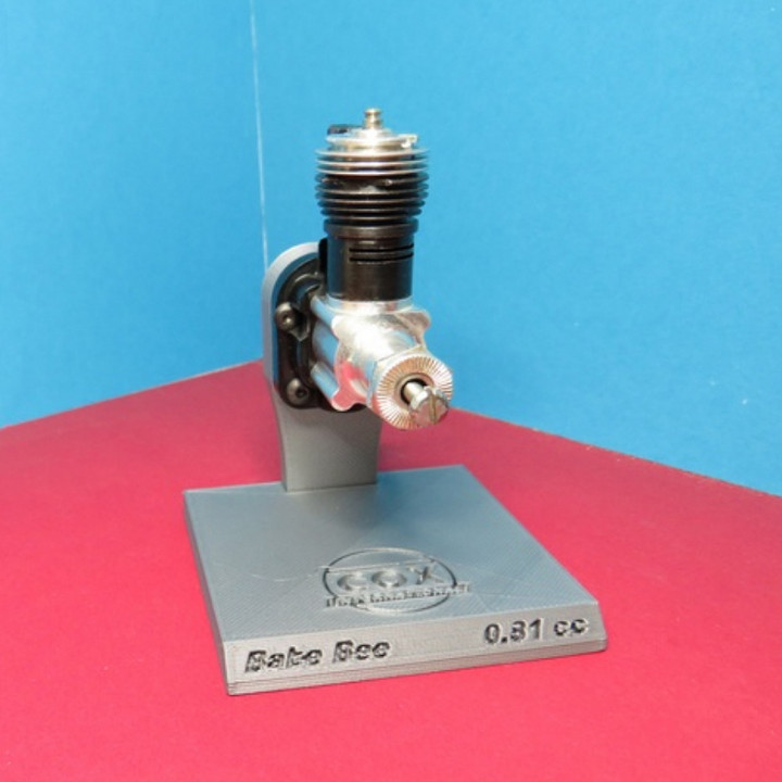 3D Printable Model Engine Display Stand by Charl