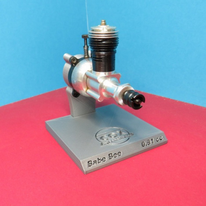 3D Printable Model Engine Display Stand by Charl
