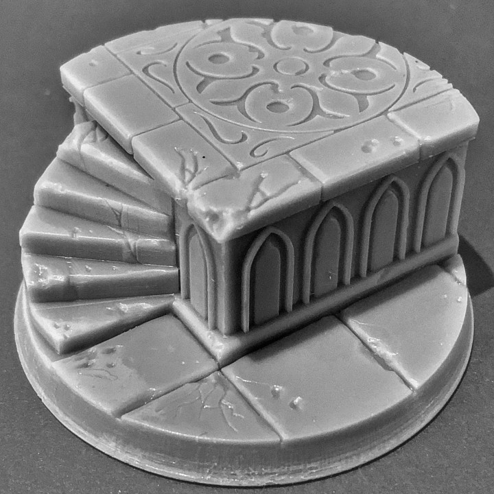 3D Printable Round plinth by Feed My 3dPrinter