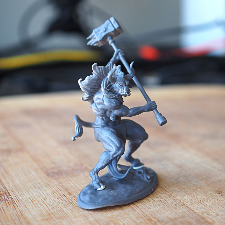 3D Printable Female minotaur by La Louve 3D