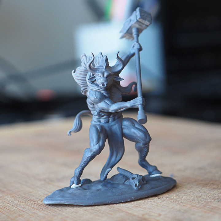 3D Printable Female minotaur by La Louve 3D