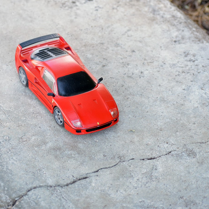 3D Printable F40 OPEN Z CHASSIS V30 by Luis Fernando Corado Granadillo