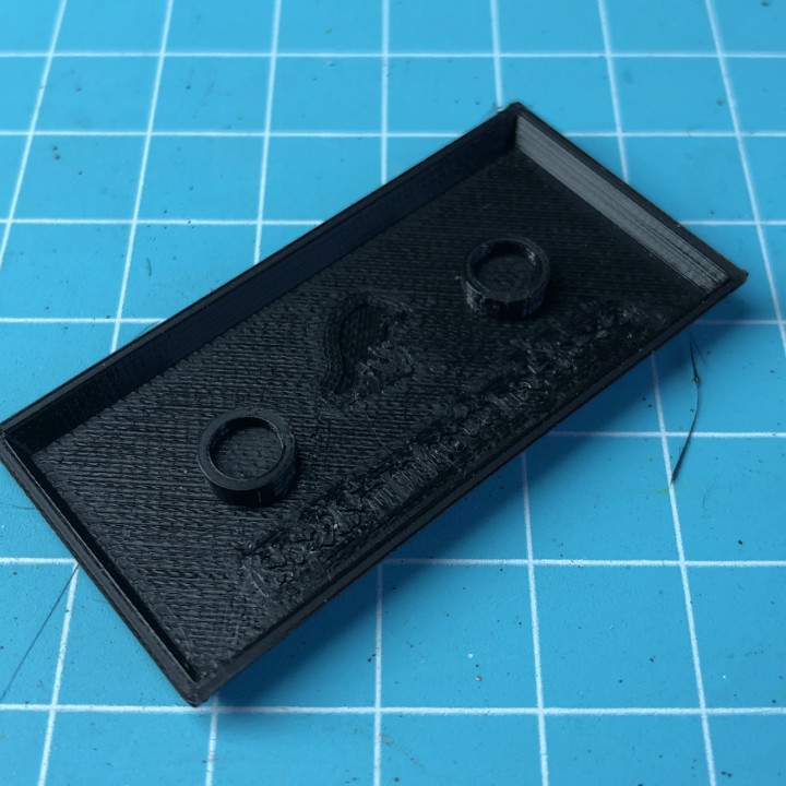 3D Printable 50x25mm rectangular base (Magnetic) by Raven Miniatures