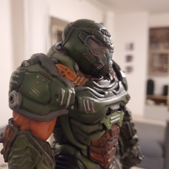 3D Printable Doom Guy face by Michele Vitelli