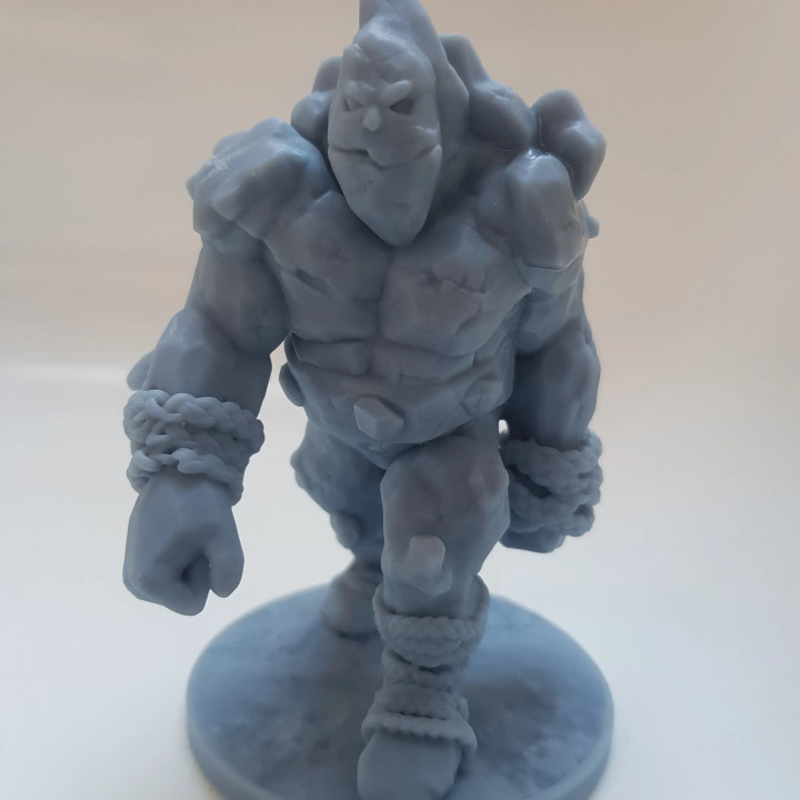 3D Printable STONE MAN PARA JUEGOS DE ROLL by Ignacio Berbel Garcia