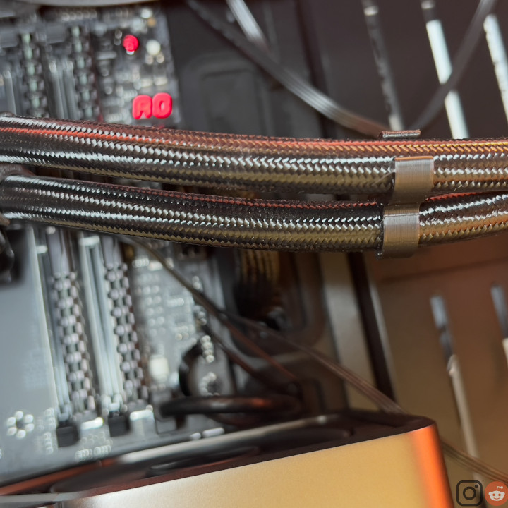 3D Printable AIO Watercooling tube clamps by Luis Garcia