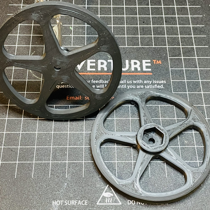 3D Printable Drag Slash Front Runner Wheel by Josh