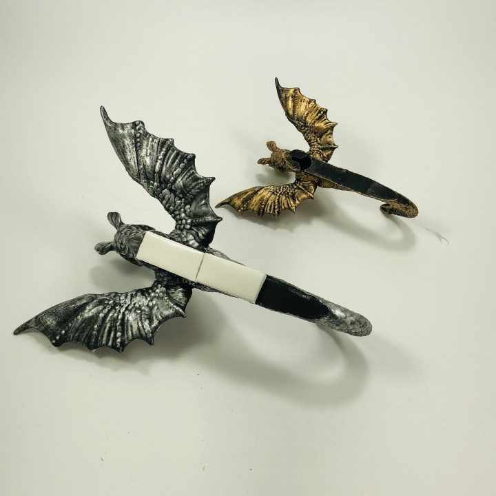 3D Printable Heraldic Dragon(Amphiptere) Wall Hook by Louise Driggers