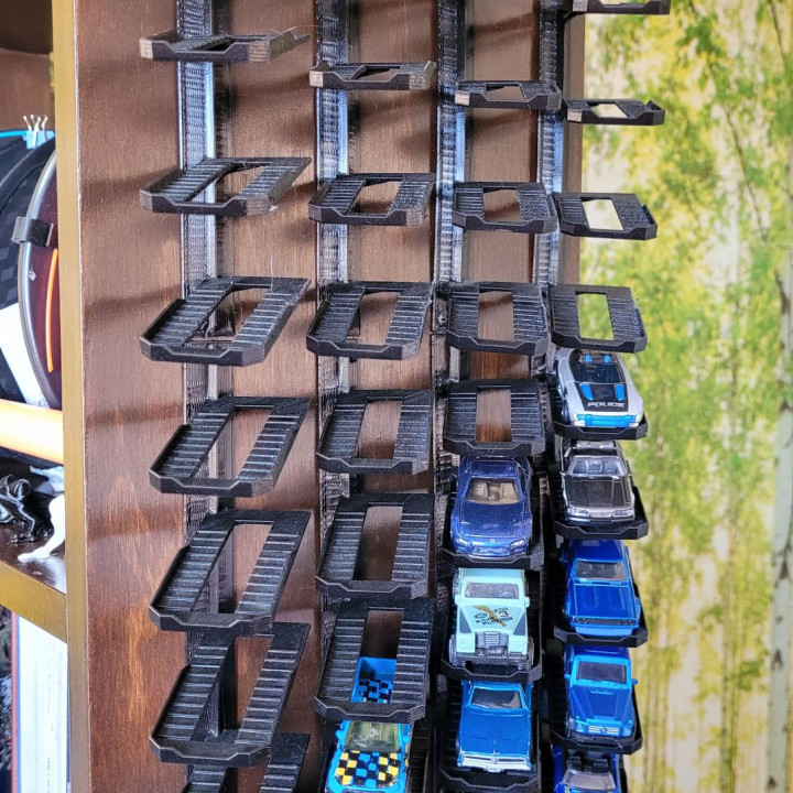 3D Printable Wall Car Stand by Renzo Castro