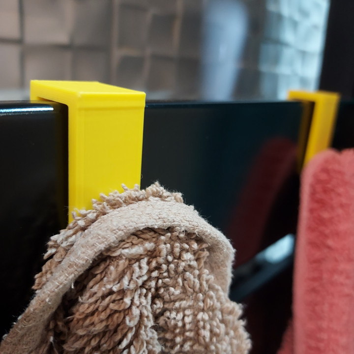 3D Printable towel rack by drd13579