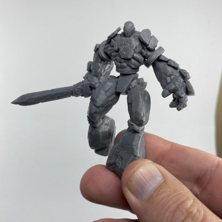 3D Printable Swapmini 32- Omog - Omog - Stone ,Crystal or rune Golem by ...