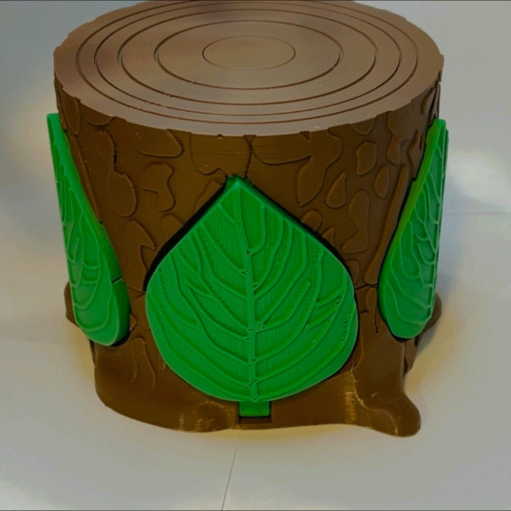 3D Printable SURPRISE GIFT BOX by Josh