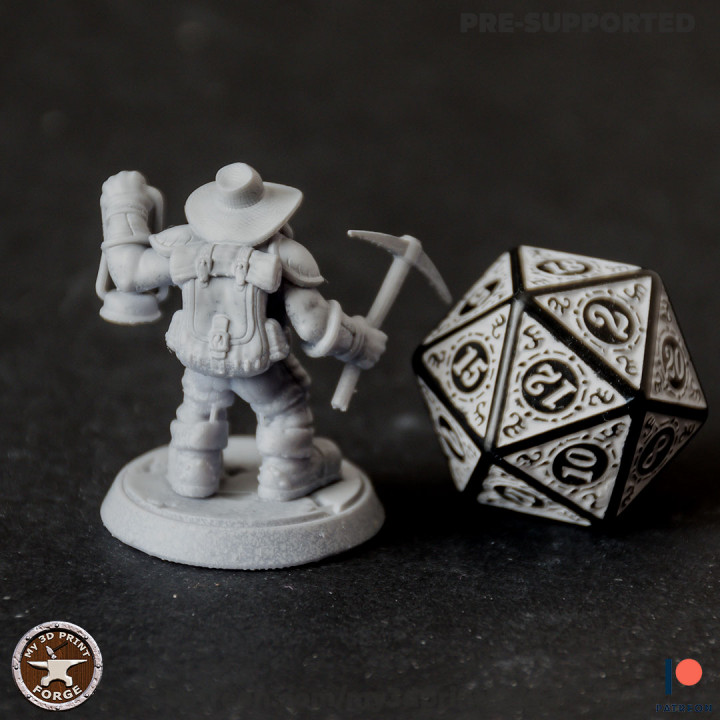 3D Printable Dwarf Archaeologist with Lantern by My3DPrintForge