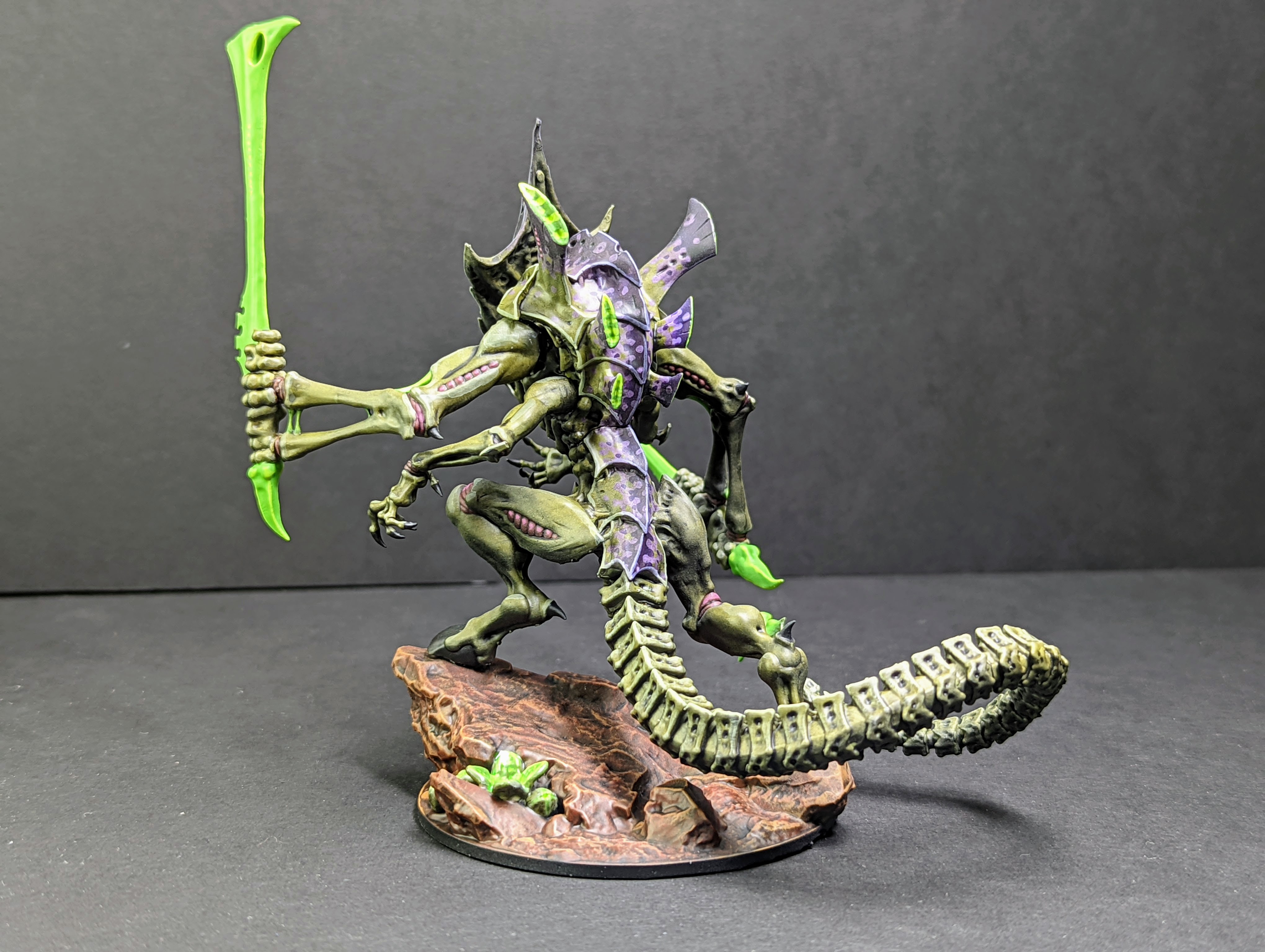 3D Printable Alien Lord by Hive Delta