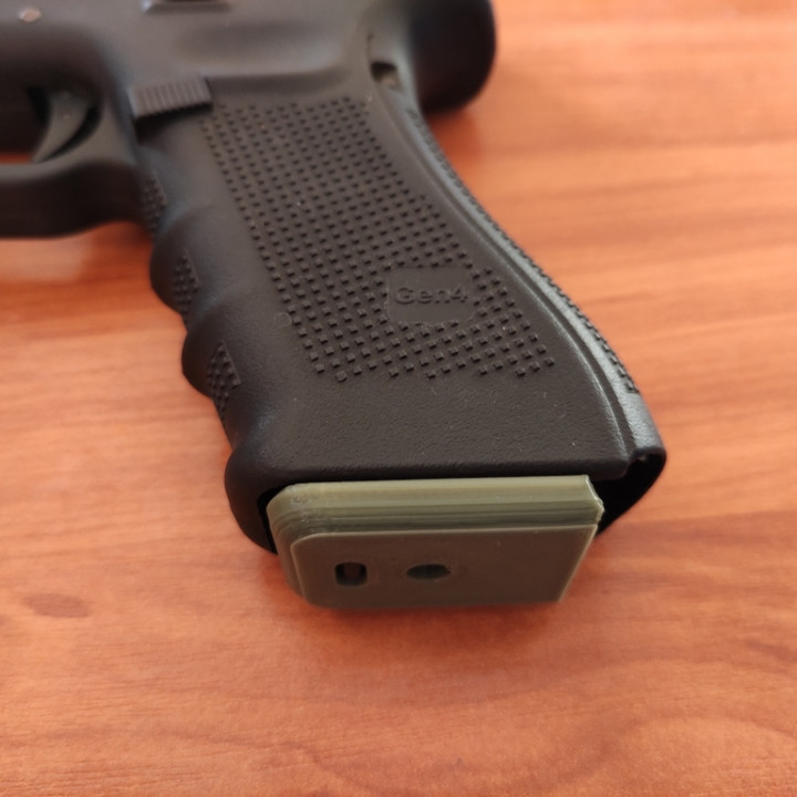 3D Printable The heel of the Airsoft Glock 18 store from WE by Oleg