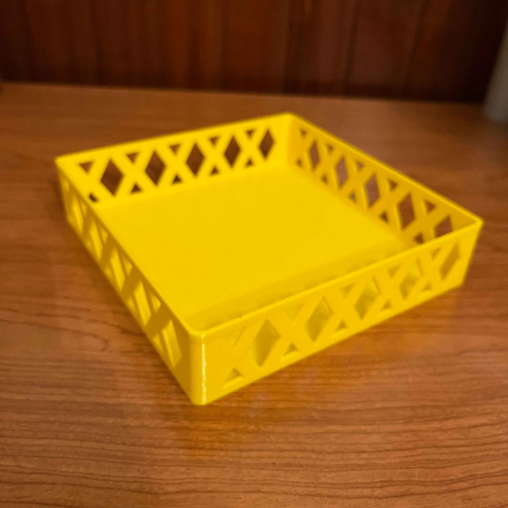 3D Printable Square organizer with diamonds pattern by Vitamina 3D Studio