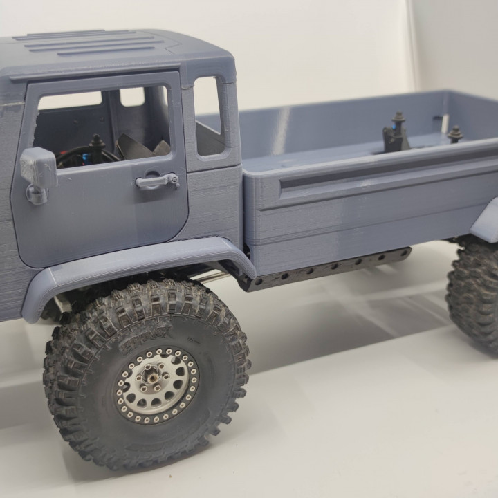 3D Printable ahead RC 1/10 Crawler FC body by Ian Jim