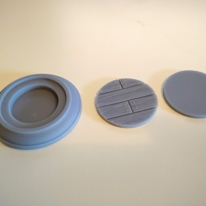 3D Printable RFID Tag Base by Marlin Küppers