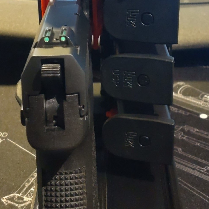 3D Printable Modular Pistol Rack by Schnetzer Alain