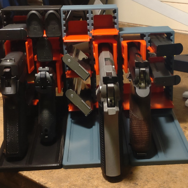 3D Printable Modular Pistol Rack by Schnetzer Alain