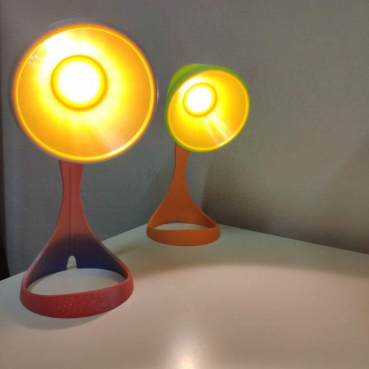 3D Printable Desk lamp by Kevin Thomas