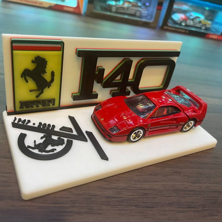 3D Printable Tomica Ferrari F40 Display Base by Giga