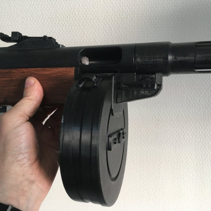 3D Printable Suomi KP/-31 - submachine gun replica by Ilkka