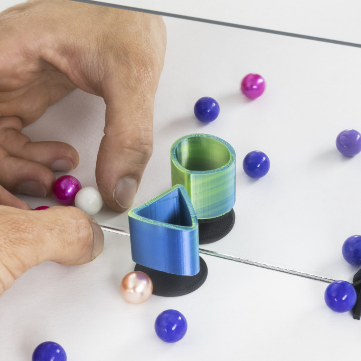 3D Printable Ambiguous Circle to Triangle Illusion by Devin Enrique ...