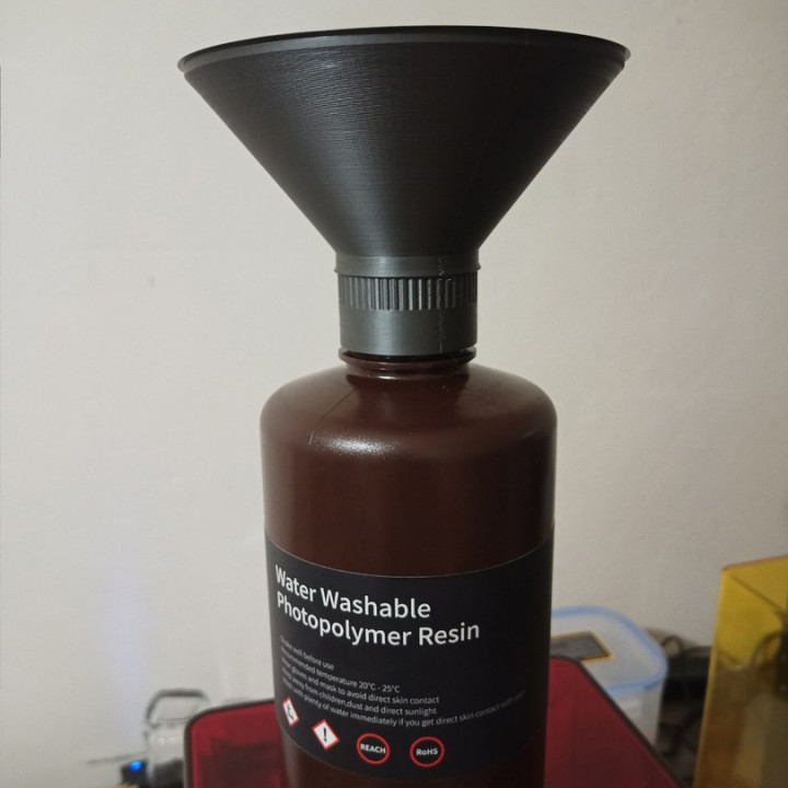 3D Printable Elegoo Resin Funnel Cap by Yakushev Arkady Konstantinovich