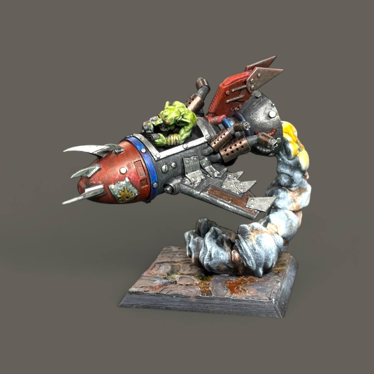 3D Printable Orks- FLying rocket by MeshBrain Lab