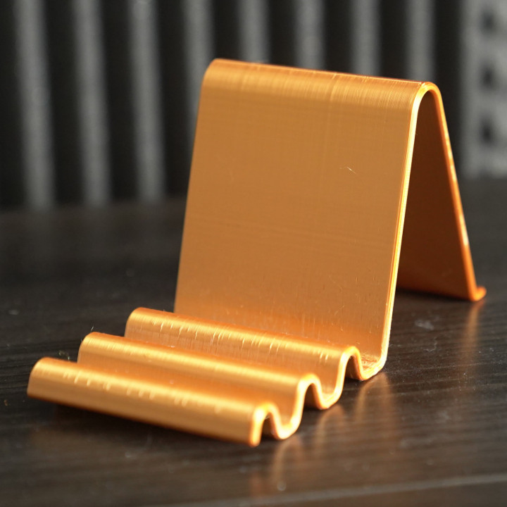 3D Printable Wave Phone Stand by 3D Printer Academy