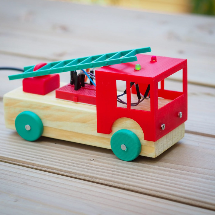 3D Printable Fire truck by Rémi