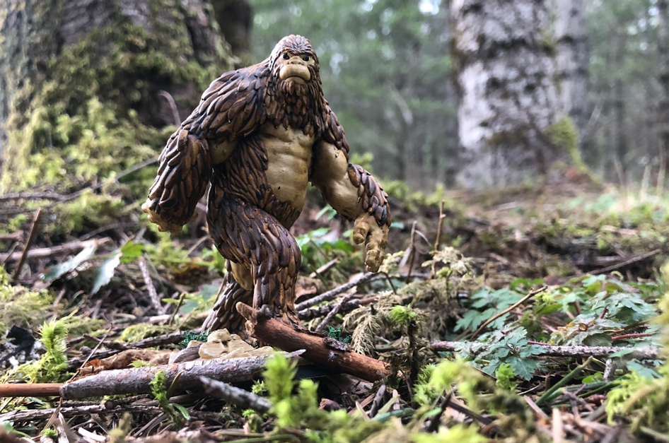 3D Printable Sasquatch - Tabletop Miniature (Pre-Supported) by YKS ...