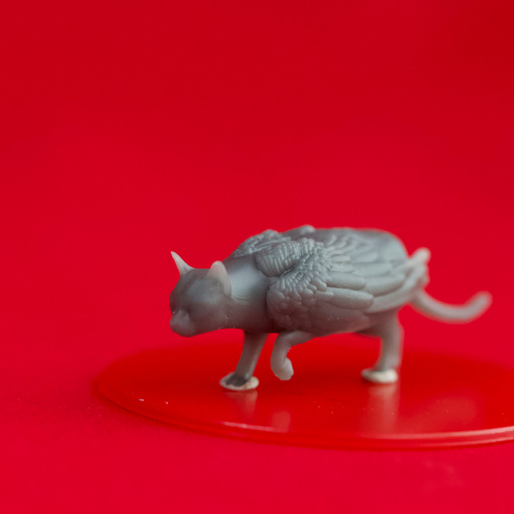 3D Printable Stalking Tressym - Tabletop Miniature (Pre-Supported) by ...