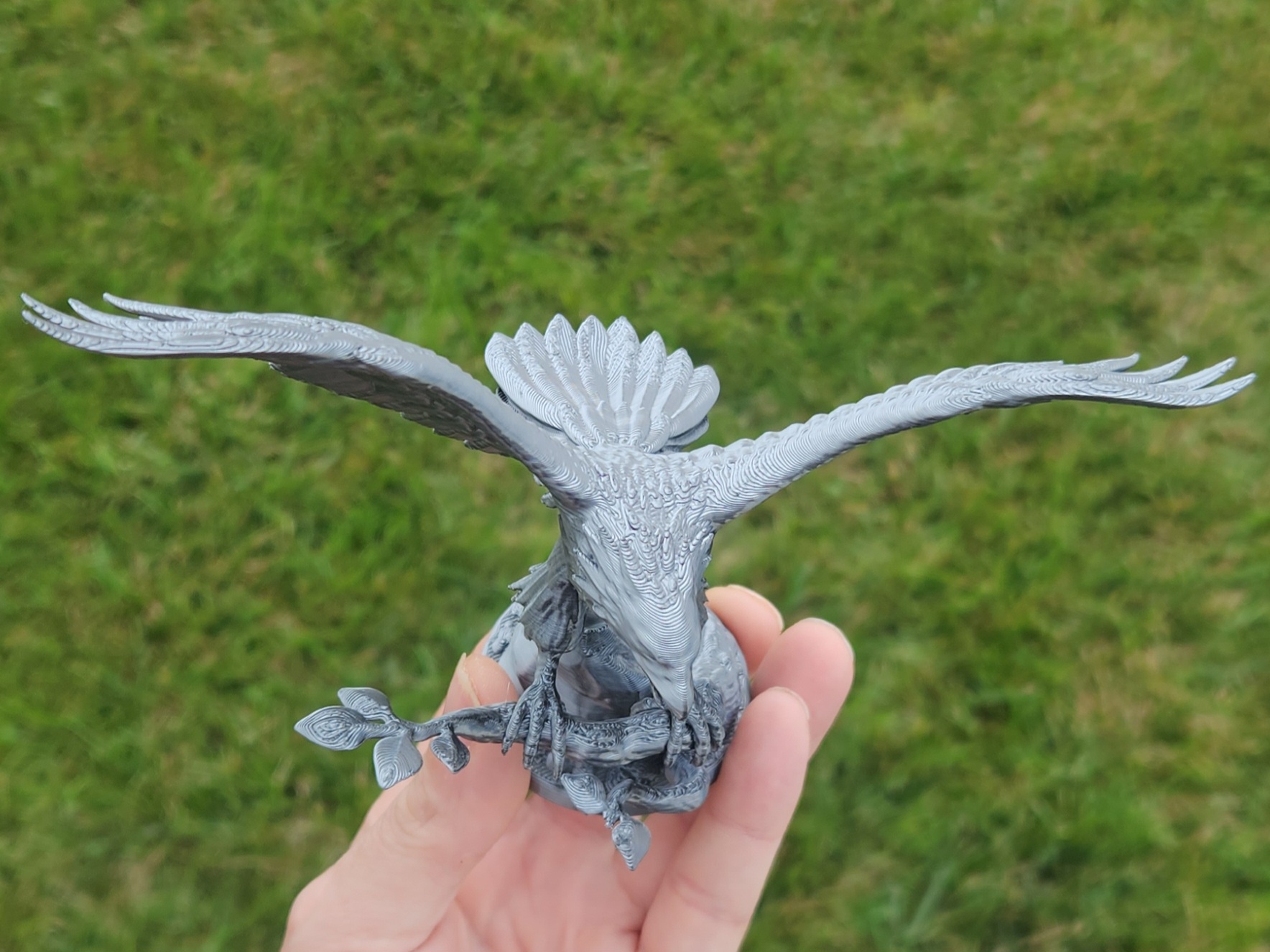 3D Printable Giant Eagle by Hexy Studio