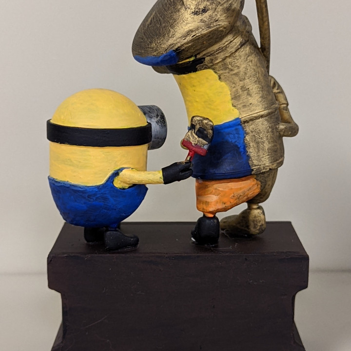 3D Printable Minion Golf Trophy by Bobbosce