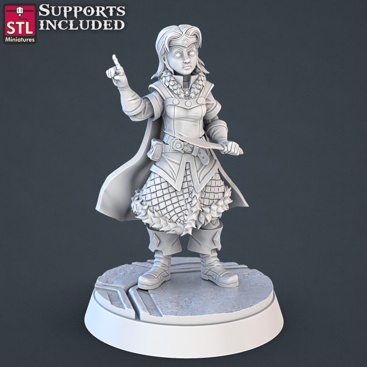 3D Printable Royal Court Princess B by STL Miniatures