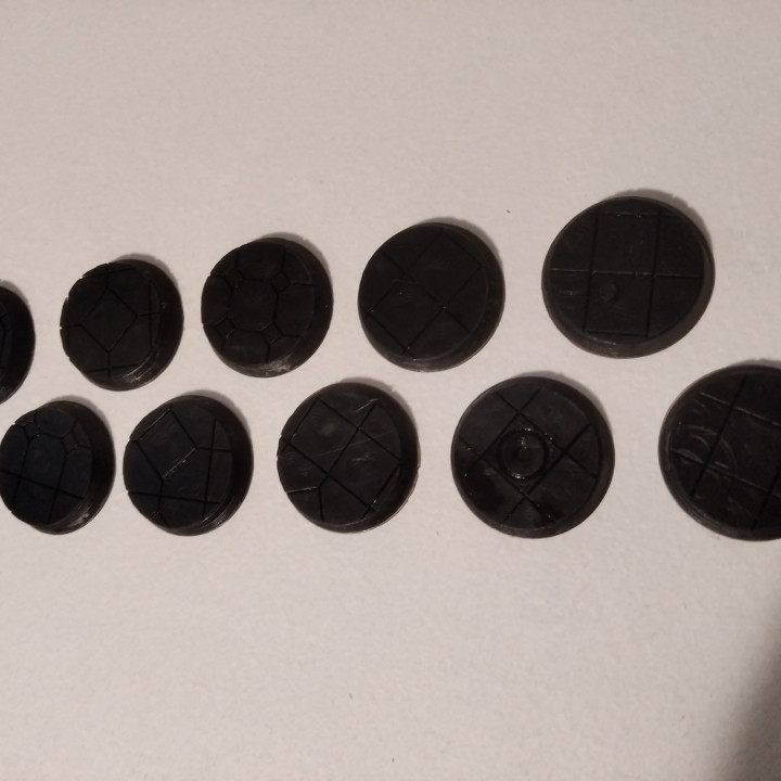 3D Printable Marble 25mm bases by RavenCrowe Minis