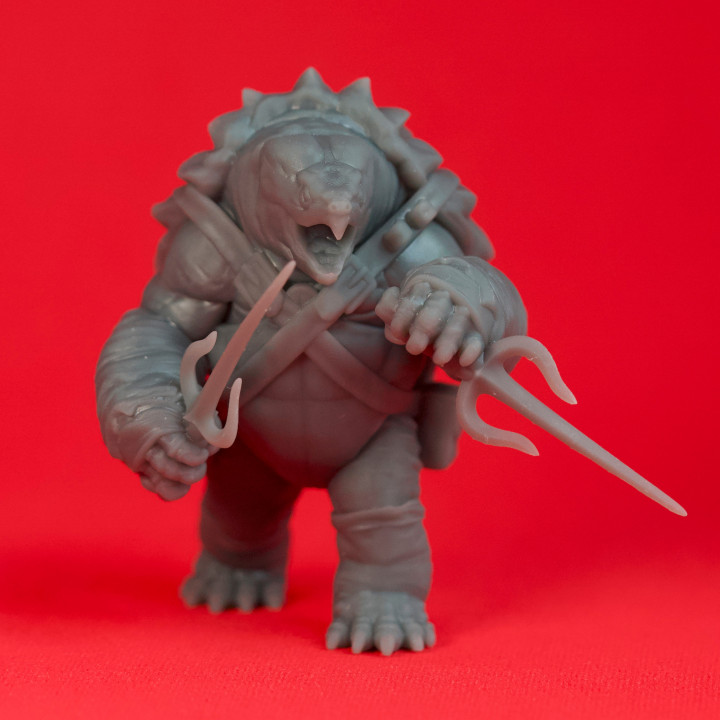 3D Printable Dual Sai Tortle - Tabletop Miniatures (Pre-Supported) by ...