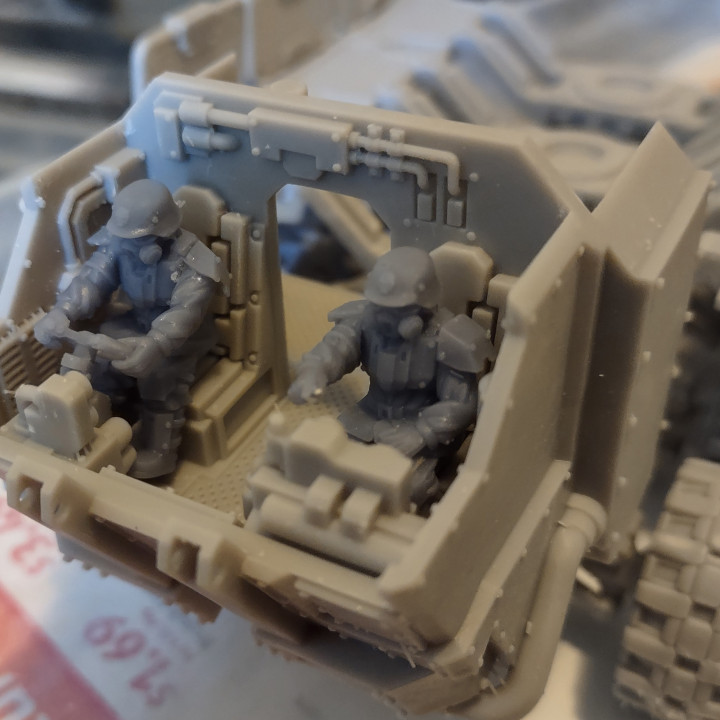 3D Printable Colossus Cab Crew x3 and Gunner by Print Minis