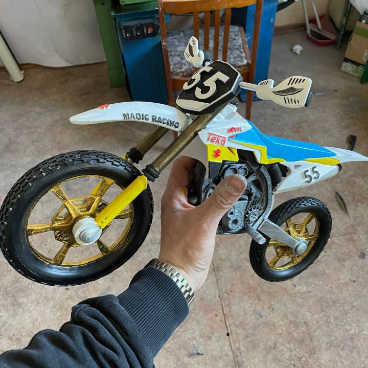 3D Printable racing motorcycle by Viktoriya Kabanova