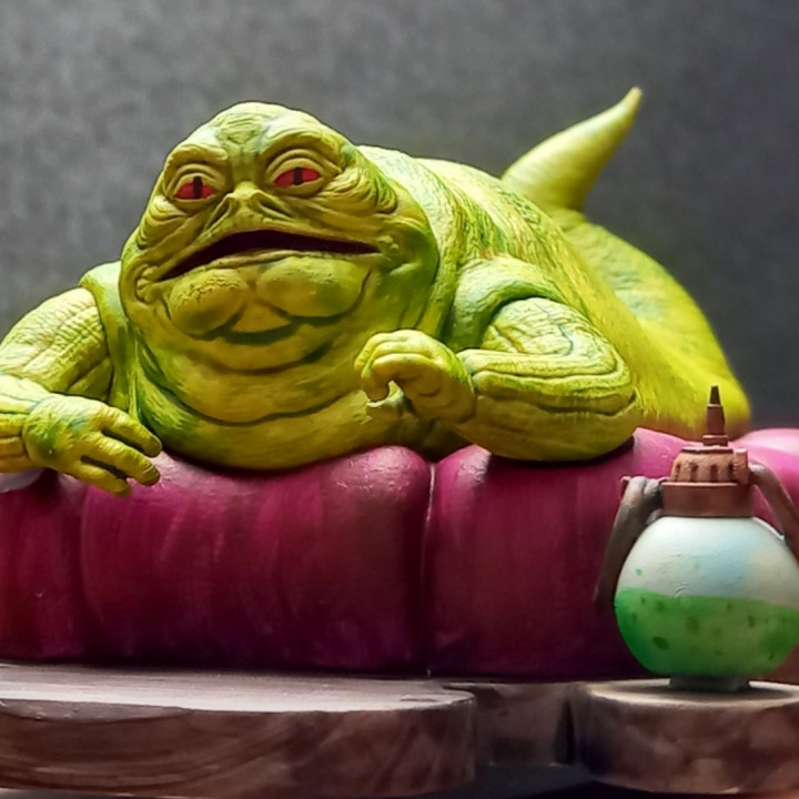 3D Printable Slug Lounging by Foe Figures