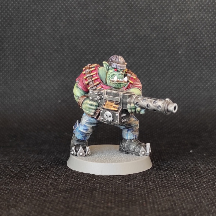 3D Printable Ork with machine gun by Stanislav Kuznetsov